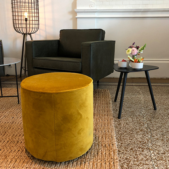 Home - Poef, yellow velvet - Héman horecaverhuur